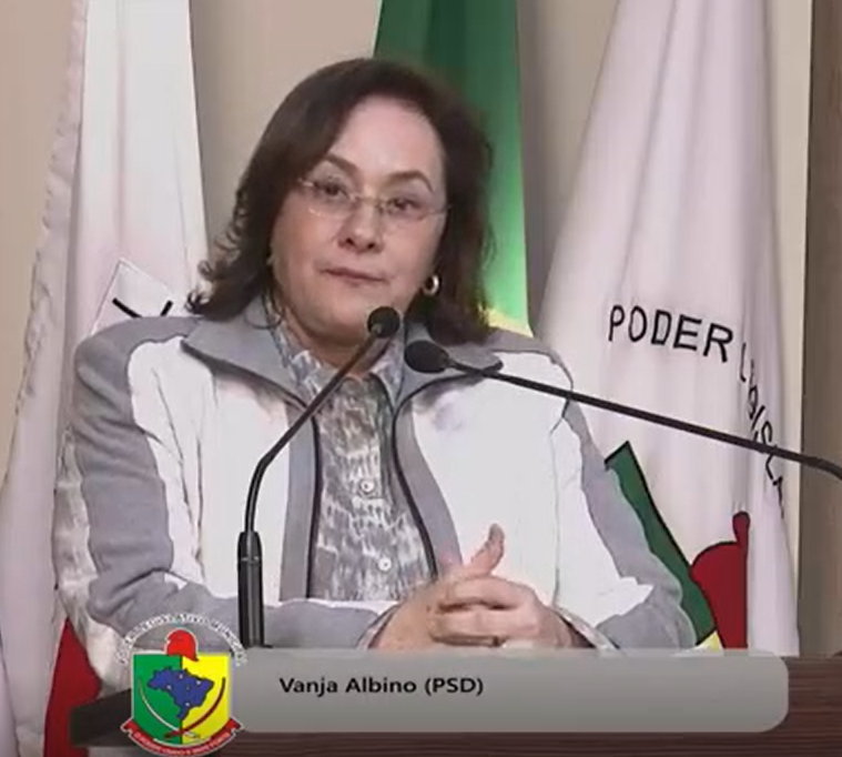 Viçosa: Vereadora denuncia maus tratos e sujeira em criadouro de aves ...